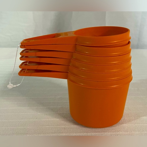 Tupperware | Kitchen | Vintage Orange Tupperware Measuring Cups Full ...